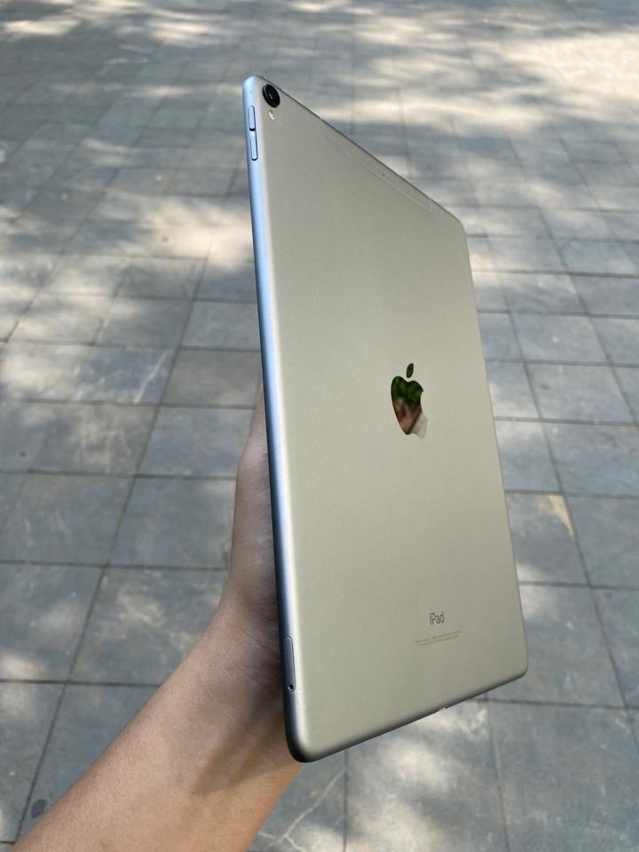 Công Ty Cổ Phần Xinh Home . PRO 10.5 4G WIFI 256GB đẹp lung linh